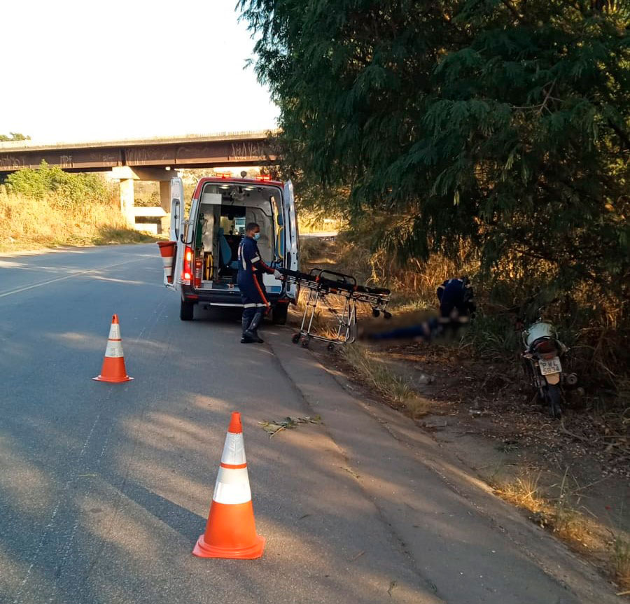 Motociclista é socorrido em acidente no contorno rodoviário do Vale do ...