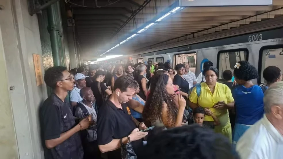 Metrô do Rio interrompe serviço entre Pavuna e Maria da Graça | Plox