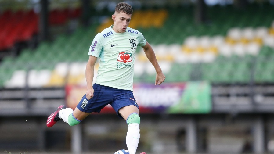 Stênio analisa clássico contra Argentina e se solidariza com Weverton