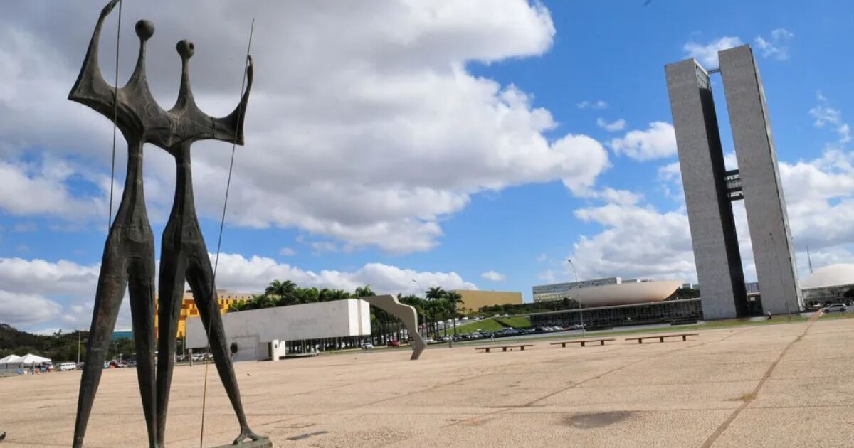 Corrupção se alastra em Brasília e poderosos tentam se proteger | Plox