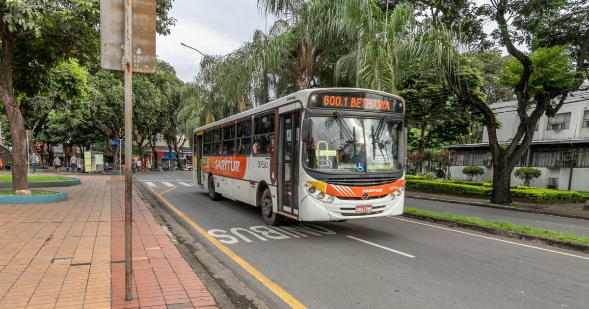 Ipatinga sanciona três leis que garantem tarifa acessível e mantém ...