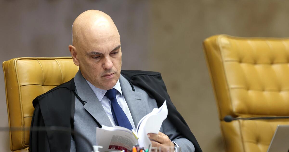 Moraes autoriza filhos de Bolsonaro a visitarem ex-presidente em ...