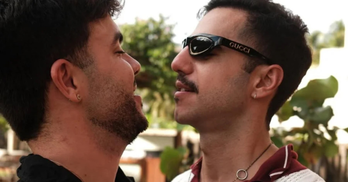 Álvaro Xaro e ex-BBB Matheus Lisboa posam em clima de romance em viagem ...