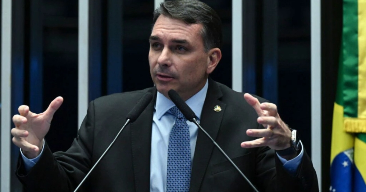 Flávio Bolsonaro pede CPI do Banco Master após vazamento de áudio sobre ...